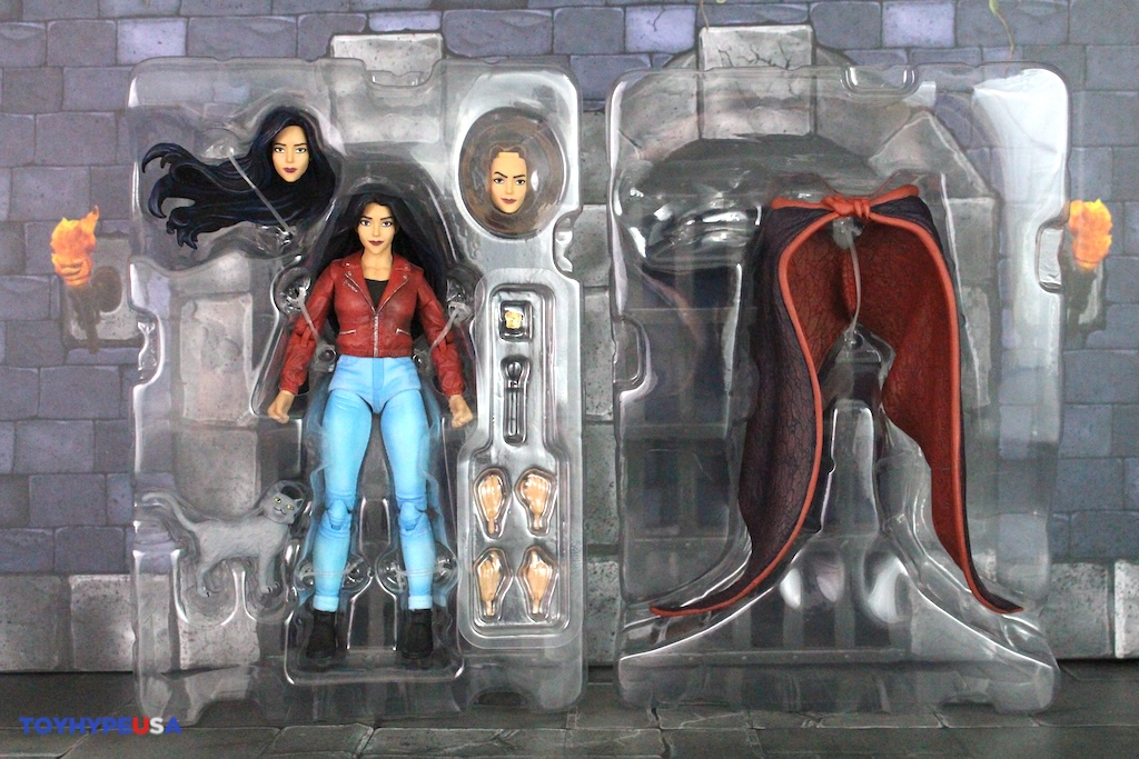 NECA Toys Disney's Gargoyles Ultimate Elisa Maza Figure Review