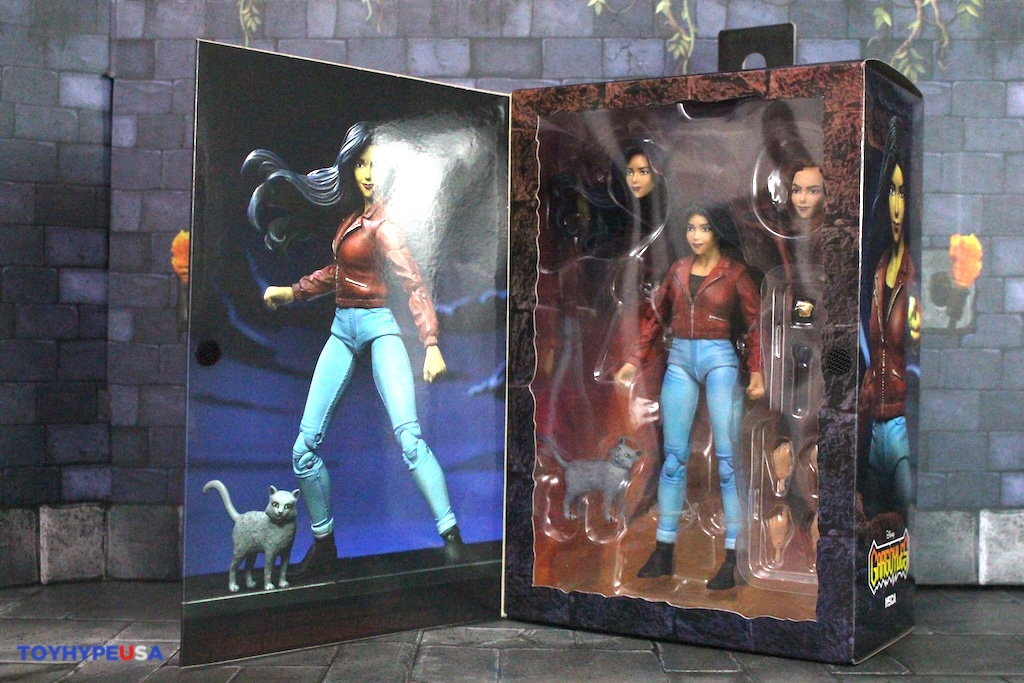 NECA Toys Disney's Gargoyles Ultimate Elisa Maza Figure Review