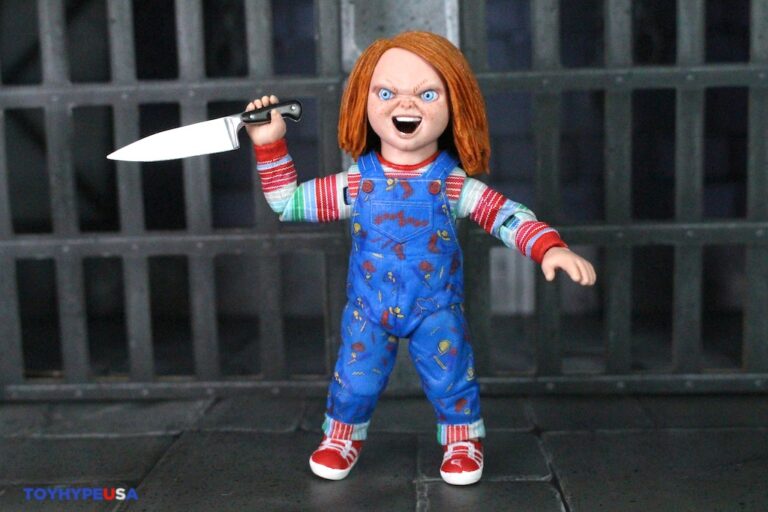 NECA Toys Chucky TV Series Ultimate Chucky Figure Review