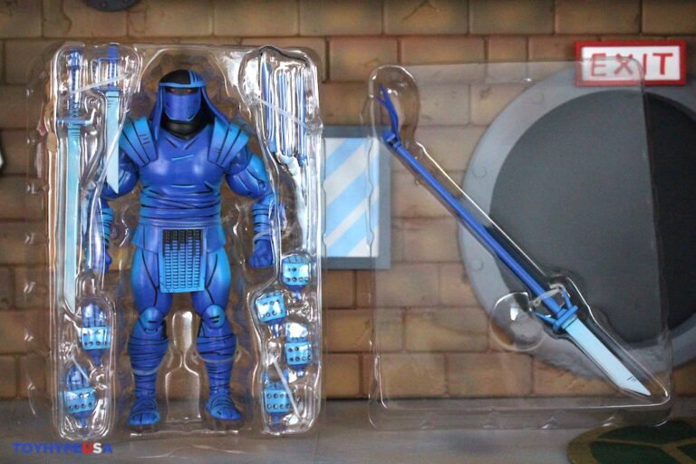 NECA Toys Teenage Mutant Ninja Turtles (Mirage Comics) Foot Enforcer ...