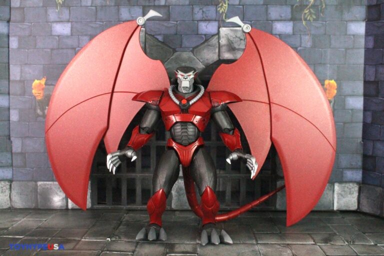 NECA Toys Disney's Gargoyles Ultimate Armored Xanatos Figure Review