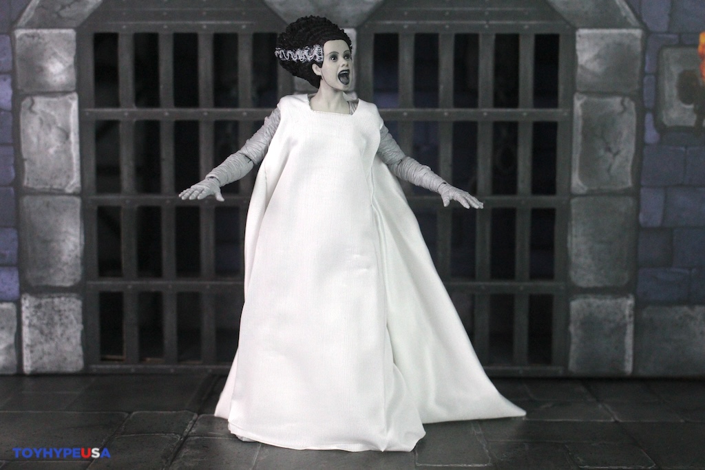 NECA Toys Universal Monsters Ultimate Bride of Frankenstein (Black ...