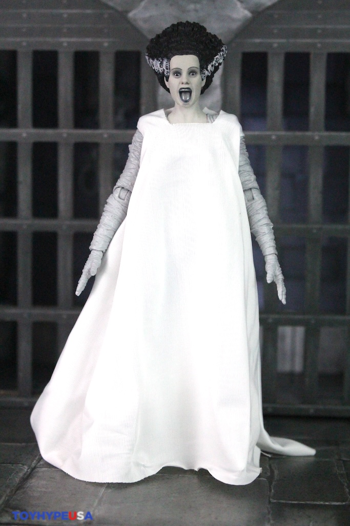 NECA Toys Universal Monsters Ultimate Bride of Frankenstein (Black ...