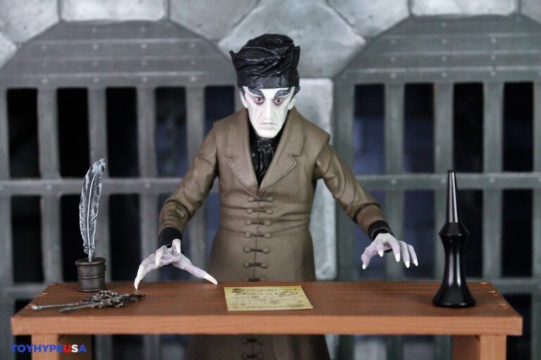 NECA Toys Nosferatu A Symphony of Horror - Ultimate Count Orlok Figure ...