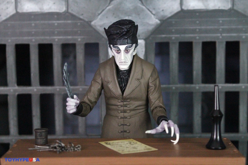 NECA Toys Nosferatu A Symphony of Horror - Ultimate Count Orlok Figure ...