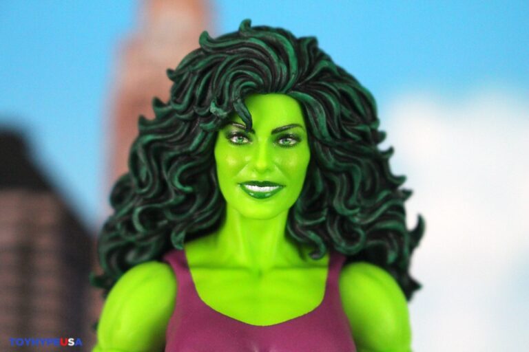 Hasbro Marvel Legends Iron Man Retro She-Hulk Figure Review