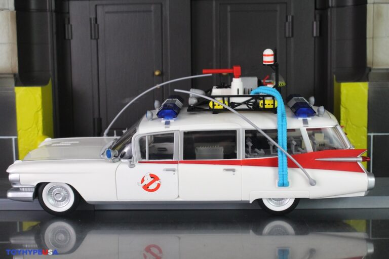 Hasbro Ghostbusters (1984) Plasma Series Ecto-1 Vehicle Review