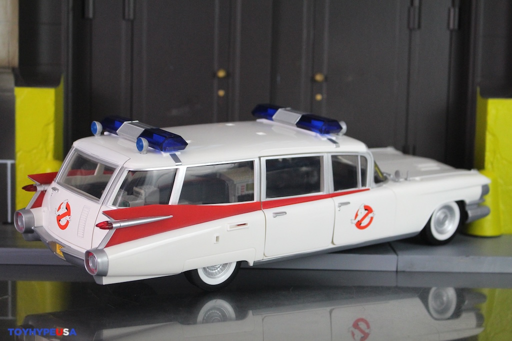 Hasbro Ghostbusters (1984) Plasma Series Ecto-1 Vehicle Review