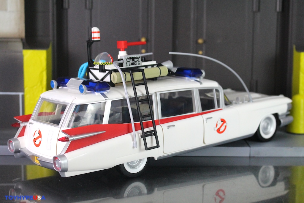 Hasbro Ghostbusters (1984) Plasma Series Ecto-1 Vehicle Review