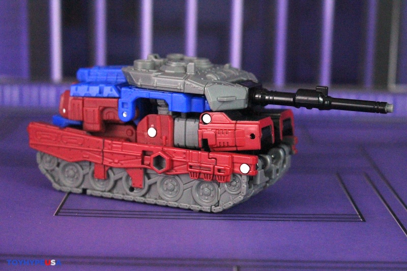 Hasbro Transformers: Legacy United Deluxe GI Universe Quake Figure Review