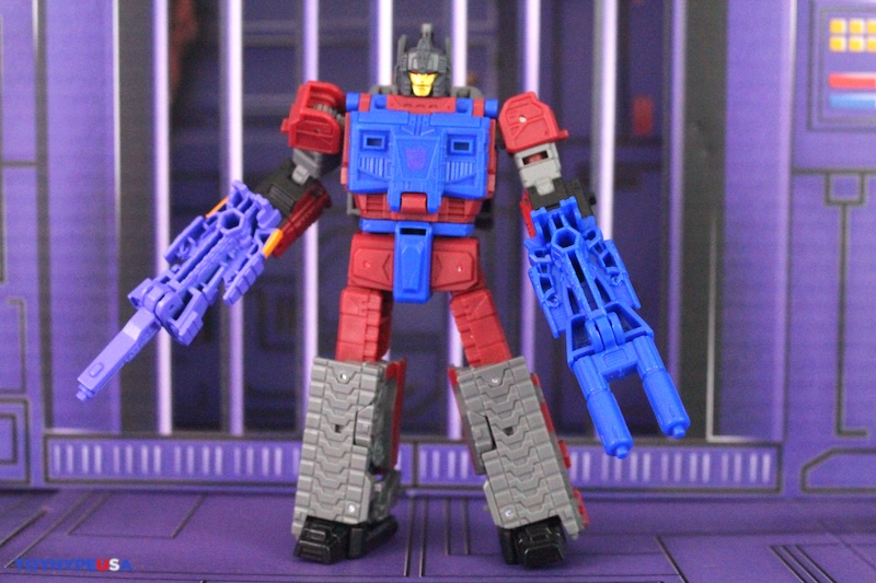 Hasbro Transformers: Legacy United Deluxe GI Universe Quake Figure Review