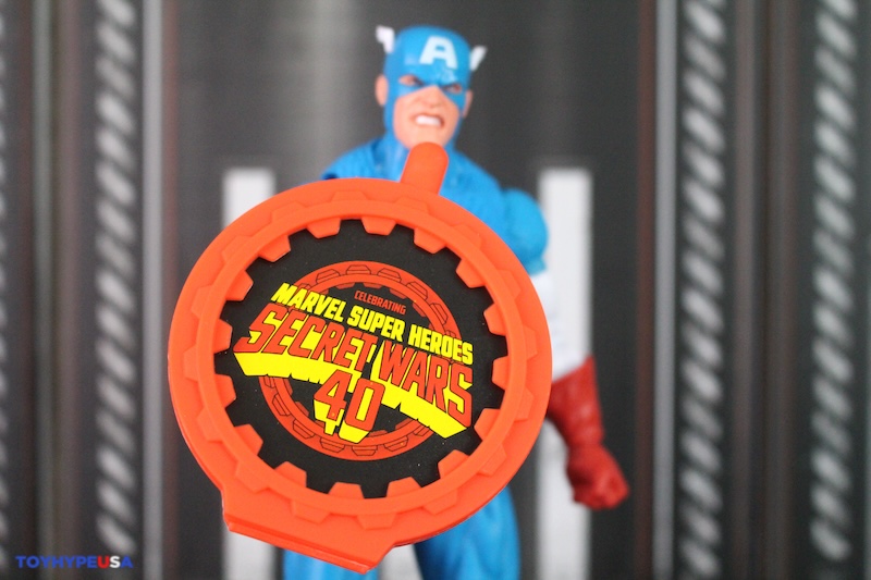 Hasbro Marvel Legends Secret Wars Captain America & Titania Figures Review