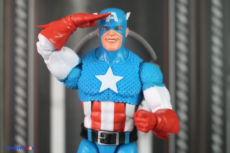 Hasbro Marvel Legends Secret Wars Captain America & Titania Figures Review