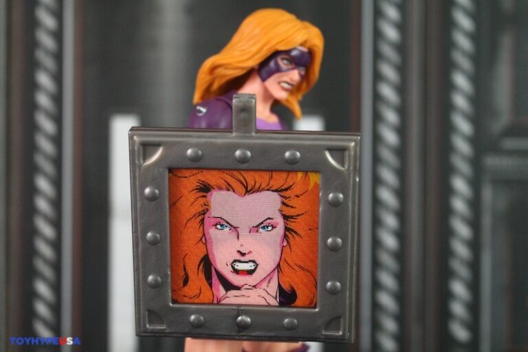 Hasbro Marvel Legends Secret Wars Captain America & Titania Figures Review