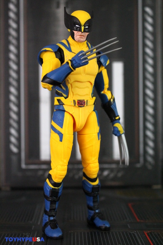 Hasbro Marvel Legends Deadpool & Wolverine - Wolverine Figure Review