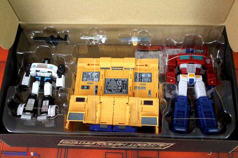 Takara-Tomy Transformers Dramatic Capture Series DCS-2 Autobot ...