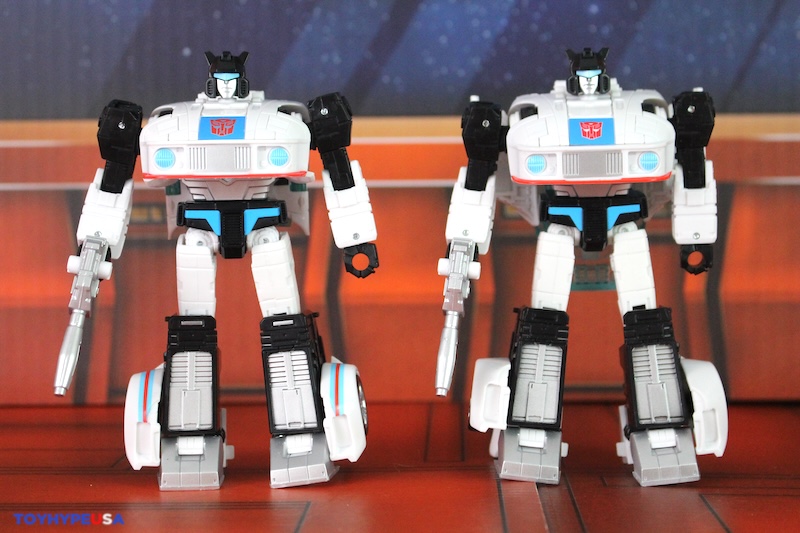 Takara-Tomy Transformers Dramatic Capture Series DCS-2 Autobot ...