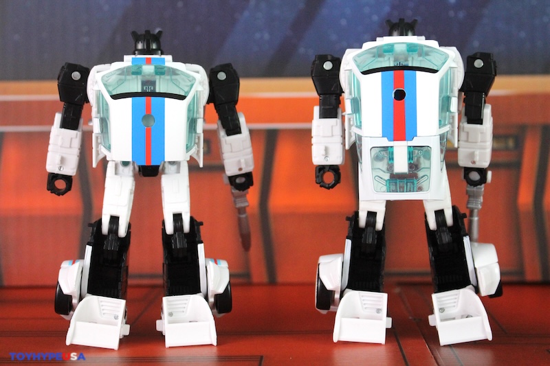 Takara-Tomy Transformers Dramatic Capture Series DCS-2 Autobot ...