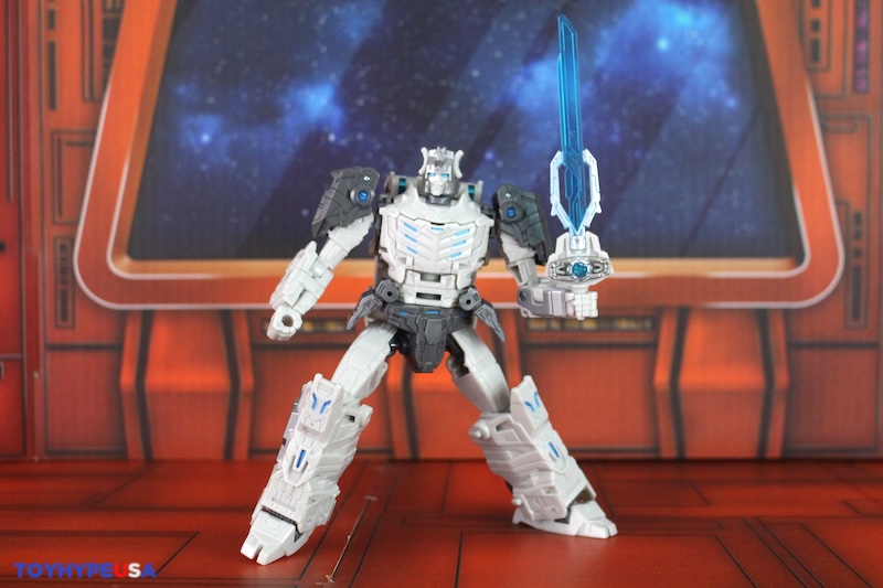Hasbro Transformers: Age of the Primes Prima Prime Figure Review