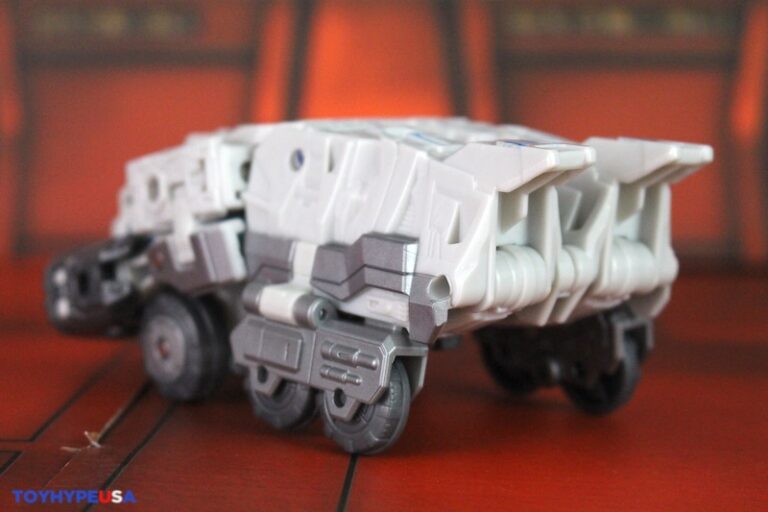 Hasbro Transformers: Age of the Primes Prima Prime Figure Review