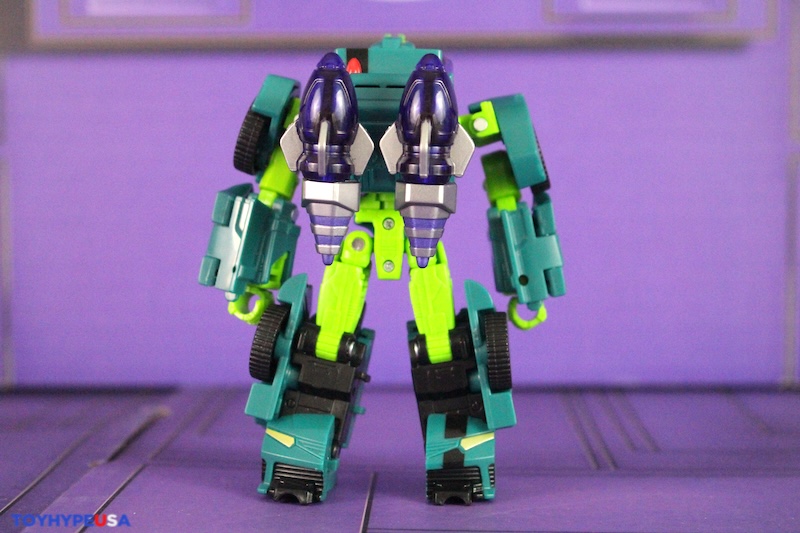 Hasbro Transformers: Age of the Primes Fugitive Waspinator Figure Review