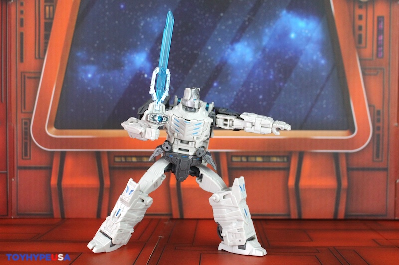 Hasbro Transformers: Age of the Primes Prima Prime Figure Review
