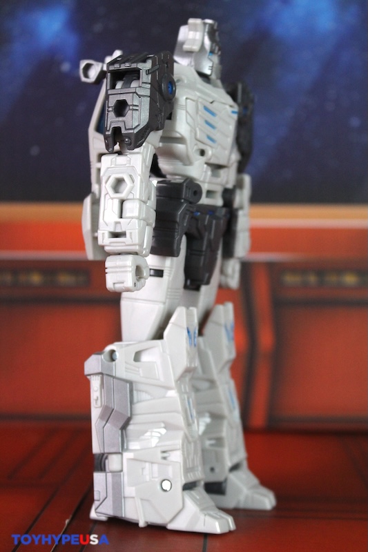 Hasbro Transformers: Age of the Primes Prima Prime Figure Review