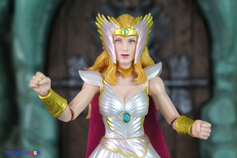 Mattel Masters of the Universe Masterverse New Eternia She-Ra Figure Review