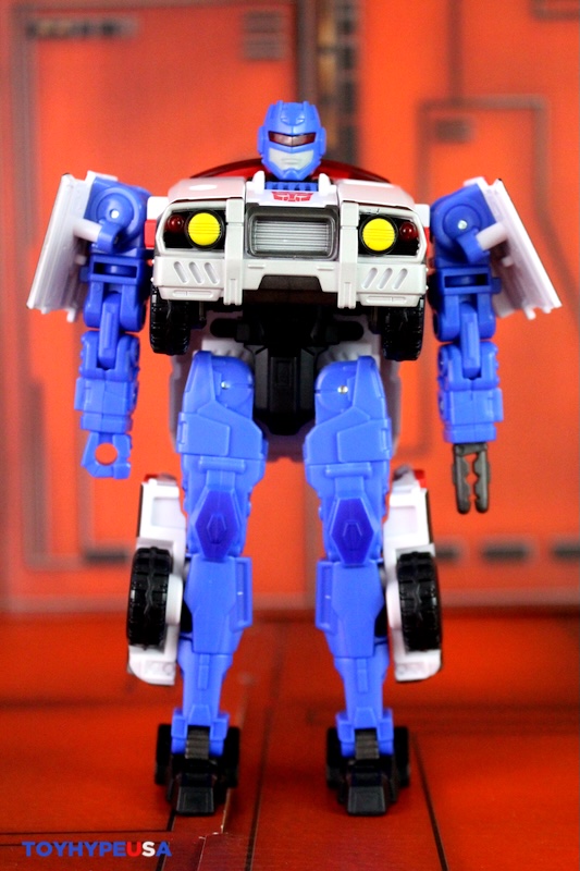 Hasbro Transformers: Age of the Primes Voyager Class Autobot Red Alert ...