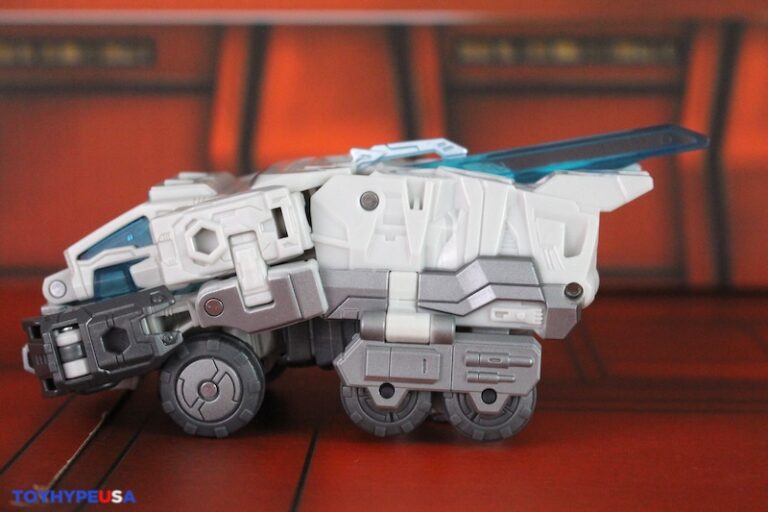 Hasbro Transformers: Age of the Primes Prima Prime Figure Review