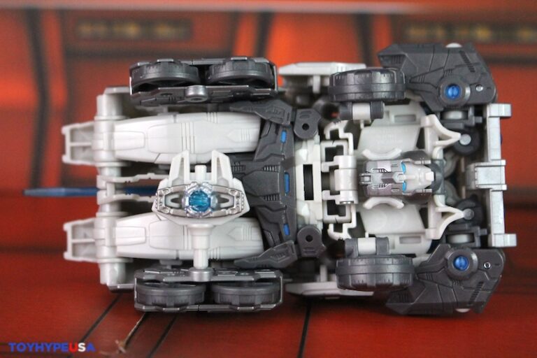 Hasbro Transformers: Age of the Primes Prima Prime Figure Review