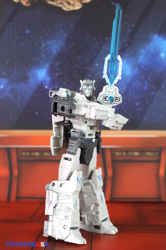 Hasbro Transformers: Age of the Primes Prima Prime Figure Review