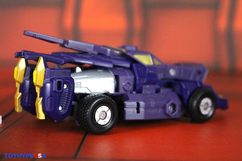 Hasbro Transformers: Age of the Primes Solas Prime Figure Review