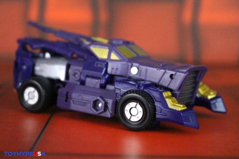 Hasbro Transformers: Age of the Primes Solas Prime Figure Review