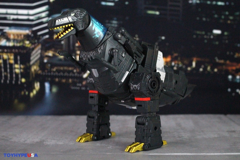 Takara-Tomy Transformers x Godzilla Synergenex Leader Class Megatron ...