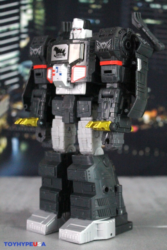 Takara-Tomy Transformers x Godzilla Synergenex Leader Class Megatron ...
