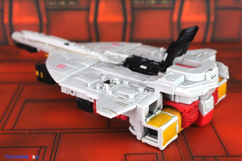 Hasbro Transformers: Age of the Primes Aerialbot Silverbolt Figure Review