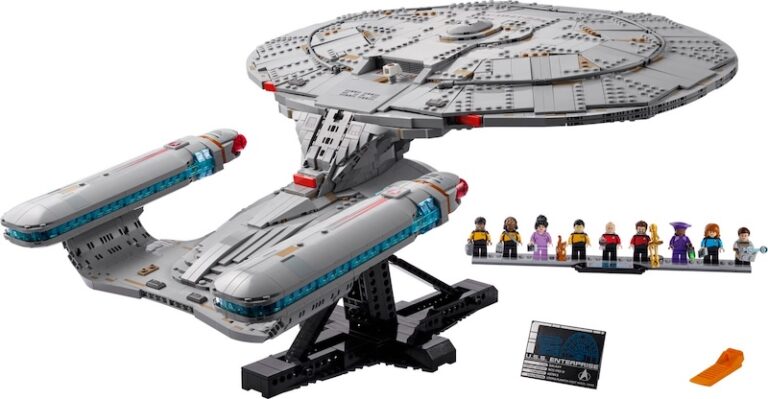 LEGO 10356 Star Trek: The Next Generation - U.S.S. Enterprise NCC-1701 ...