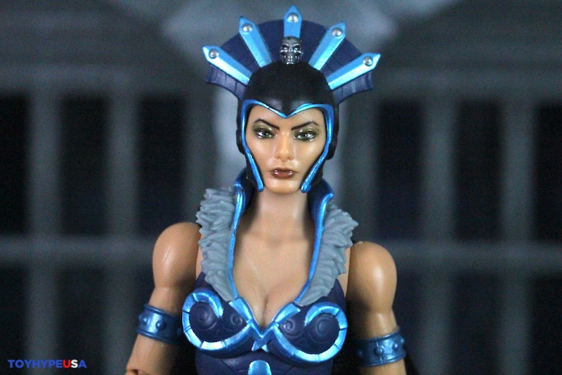 Mattel Masters of the Universe Masterverse New Eternia Evil Lyn Figure Review