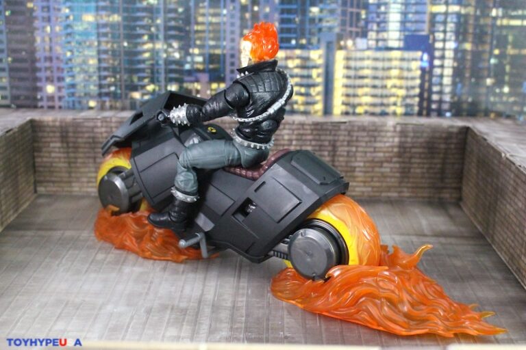 Hasbro Marvel Legends Ghost Rider (Danny Ketch) & Hellcycle Figure Review