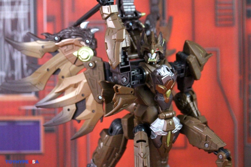 Hasbro Transformers: Age of the Primes Onyx Prime Figure Review